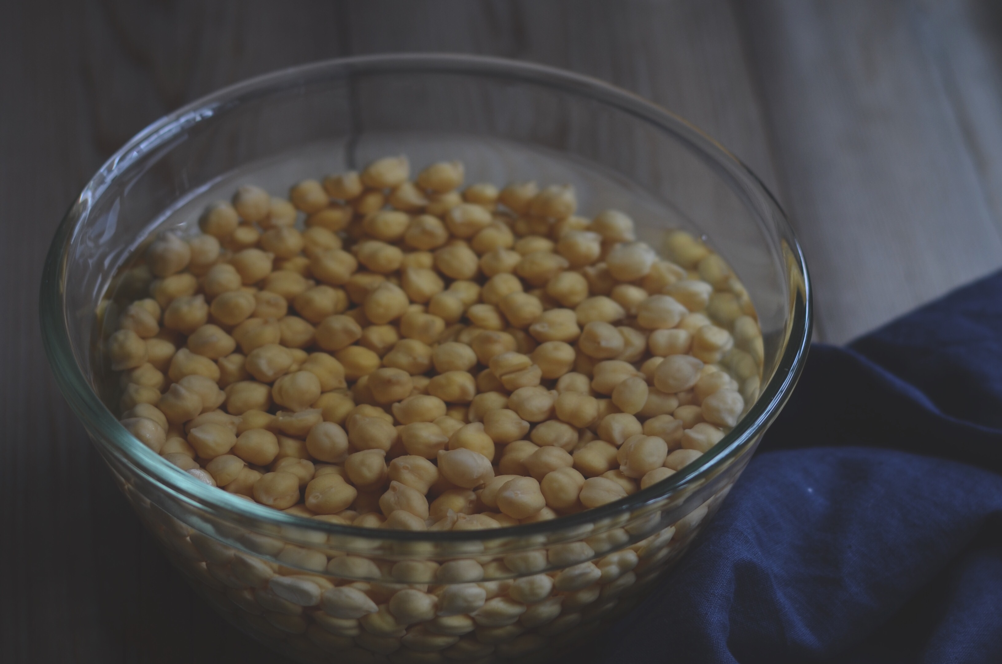 the easiest and cheapest roasted chickpeas recipe ever
